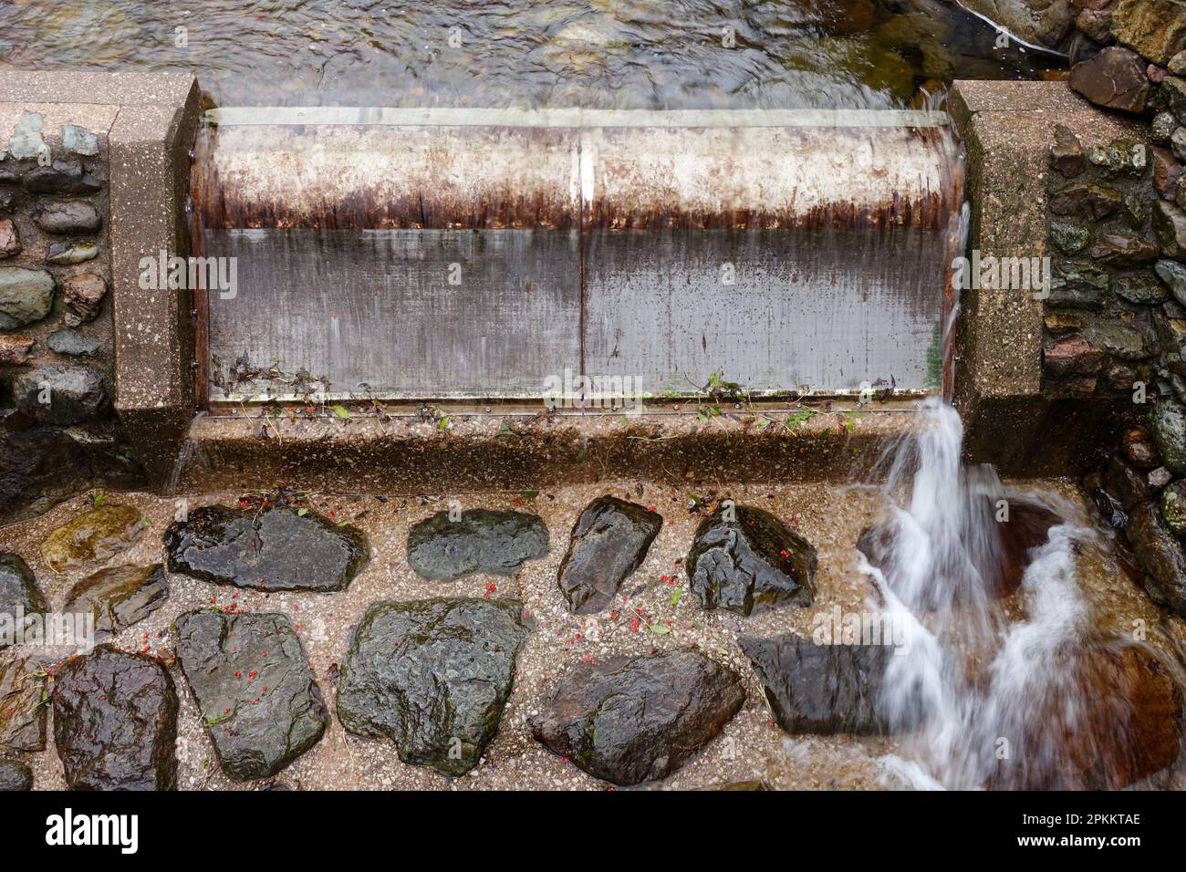 Hydroelectric power generation water capture inlet weir with metal ...