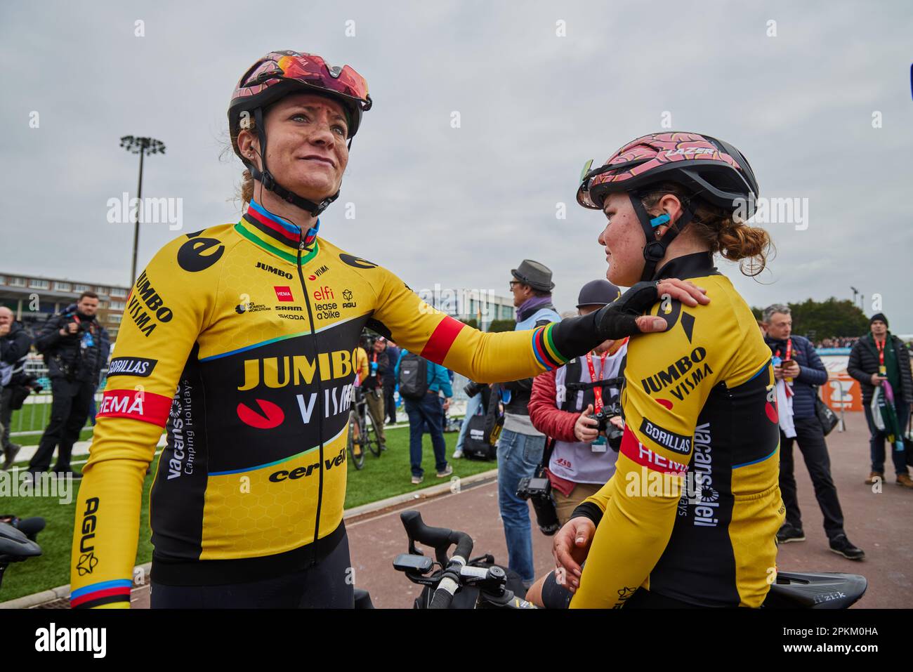 Alison jackson hi-res stock photography and images - Alamy