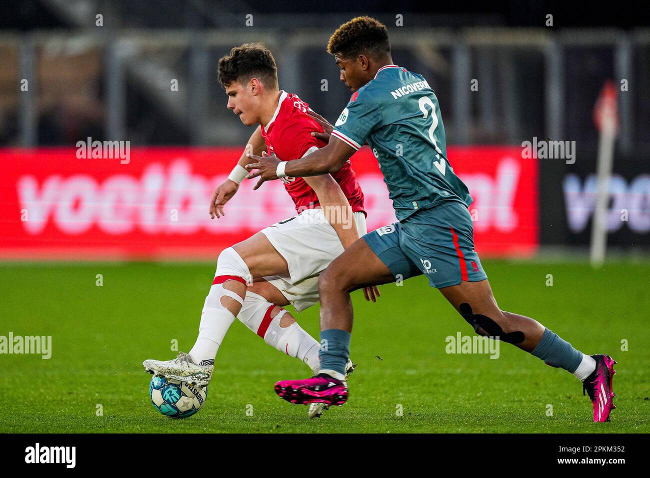 ALKMAAR - (lr) Milos Kerkez of AZ Alkmaar, Shurandy Sambo of Sparta ...