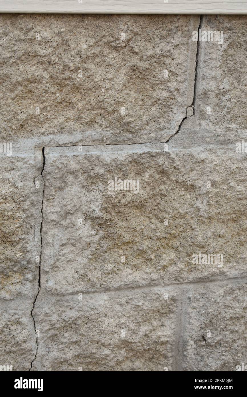 Concrete block foundation hi-res stock photography and images - Alamy