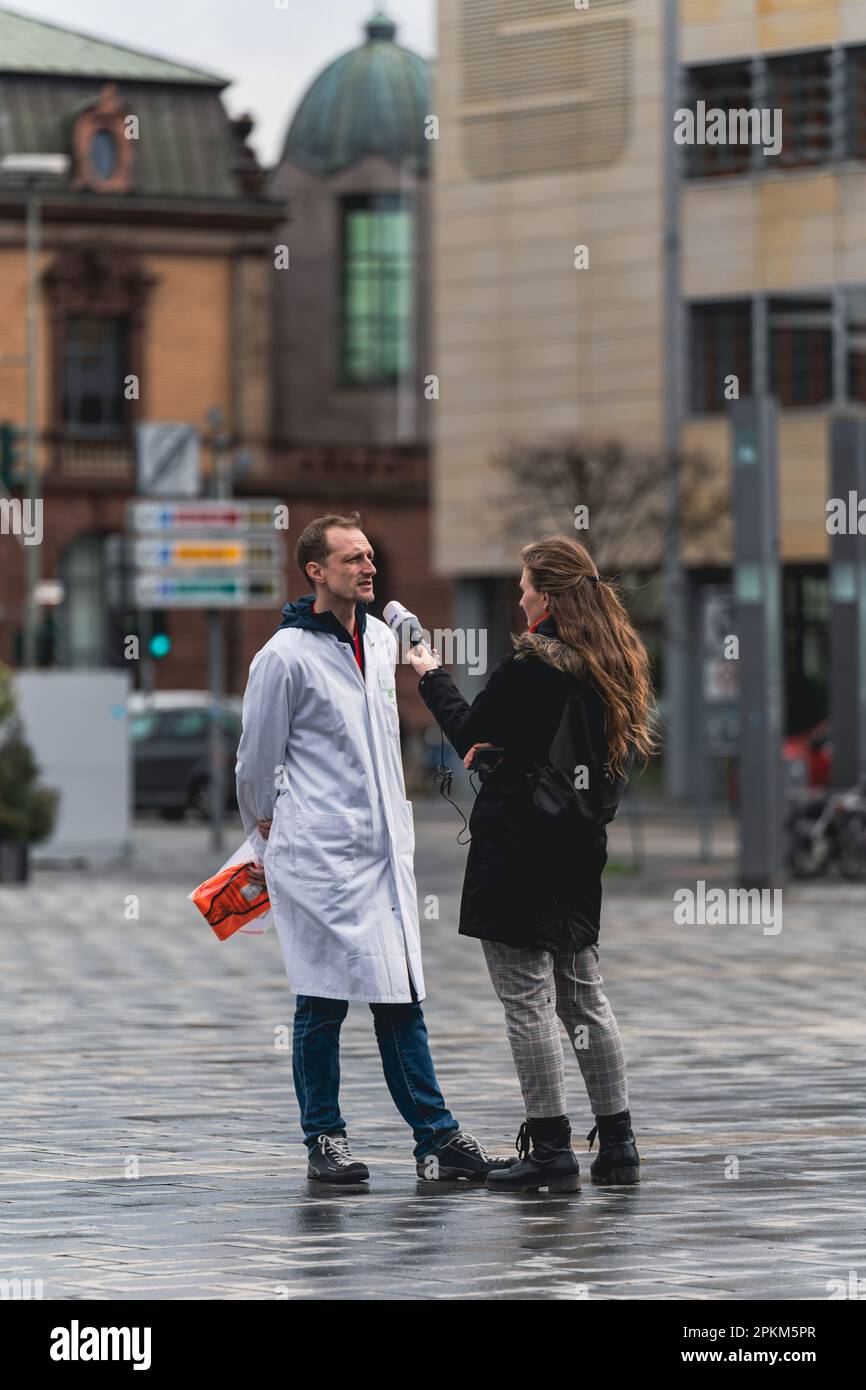 Female reporter germany hi-res stock photography and images - Alamy