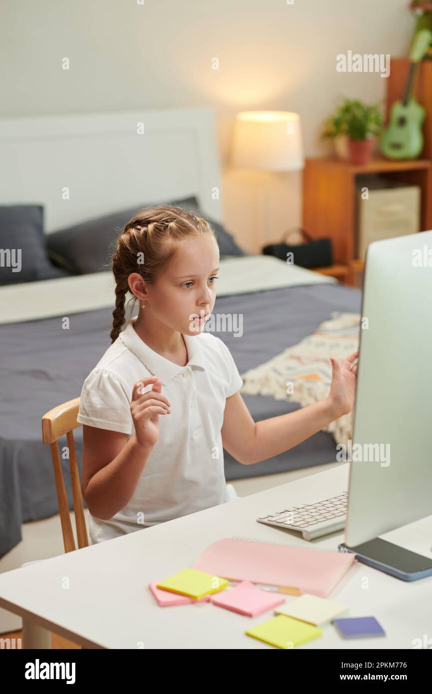 Girl attending online class hi-res stock photography and images - Alamy