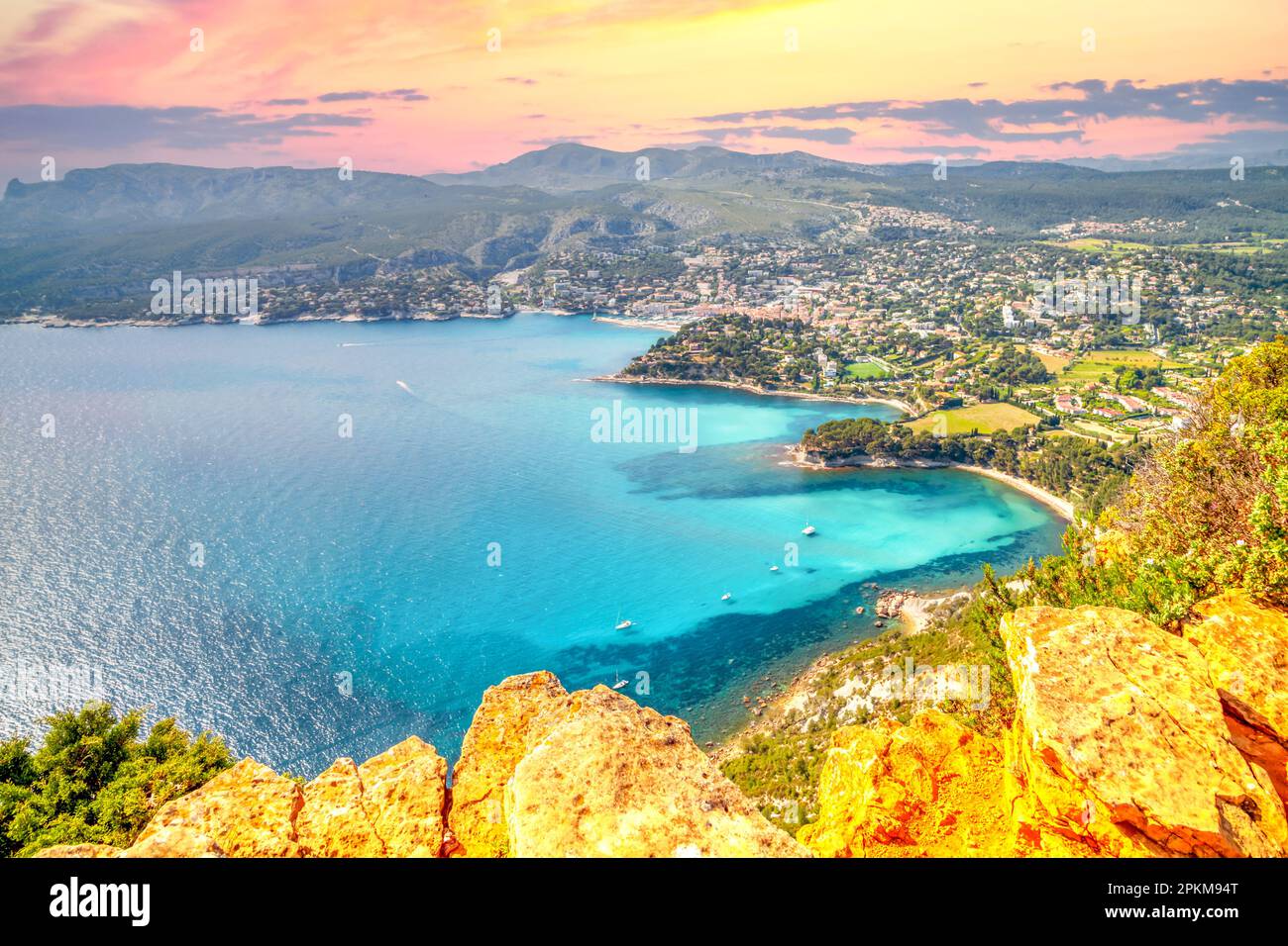 Route de corniche hi-res stock photography and images - Alamy