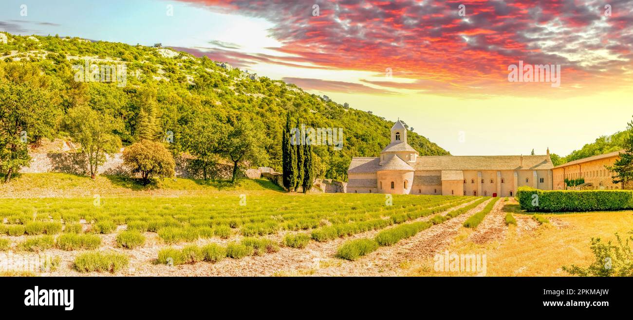 Gordes france sunset hi-res stock photography and images - Alamy