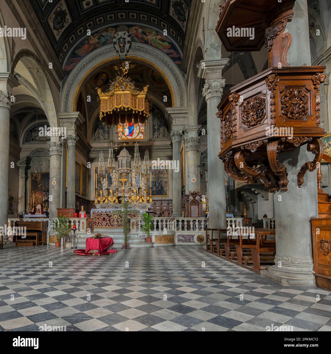 Cortona cathedral hi-res stock photography and images - Alamy