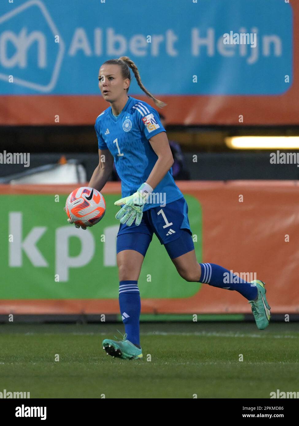 SITTARD - Germany women goalkeeper Merle Frohms during the friendly ...