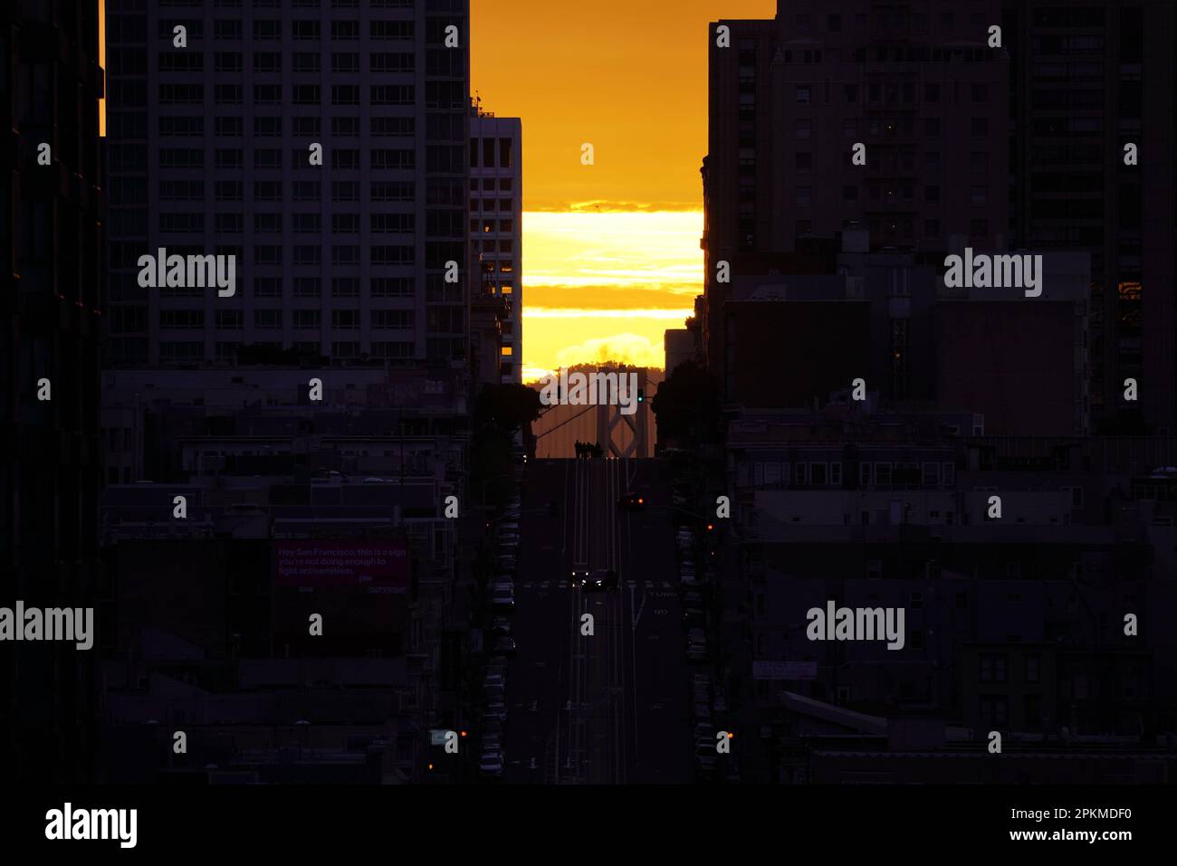 A view of sunrise along California street in San Francisco. The rising ...