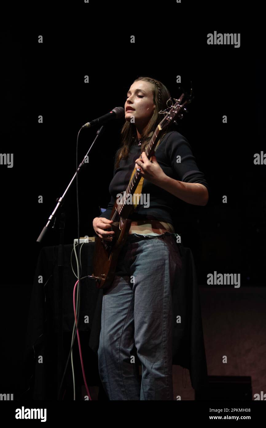 Harriette, american singer, performing at the Tempodrom in Berlin, as ...
