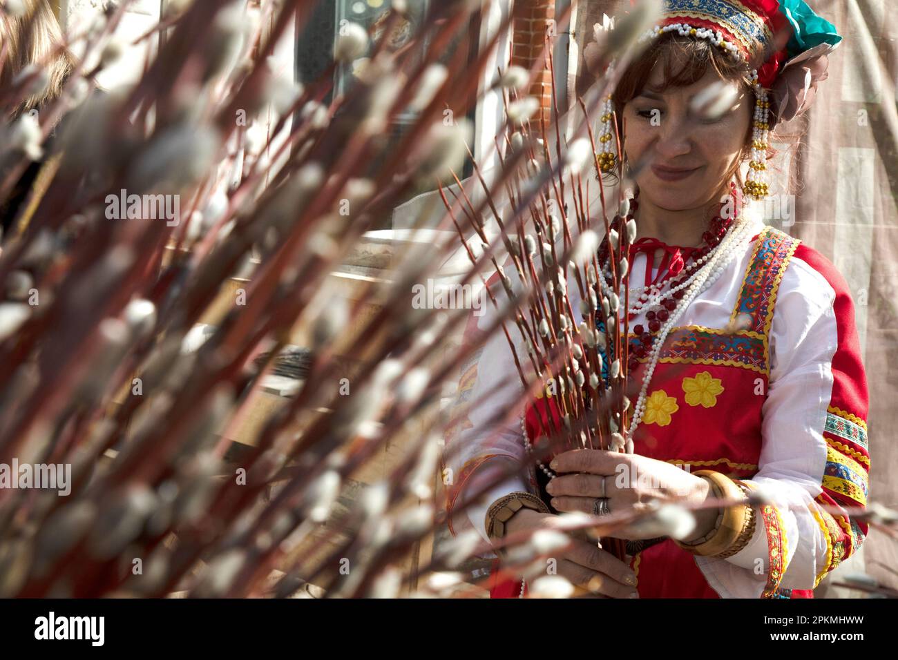 Moscow, Russia. 8th of April, 2023. Sale of willow twigs with budding ...