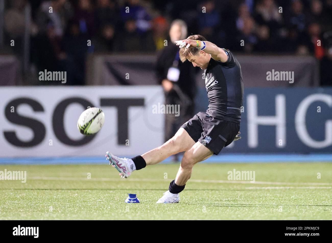 Glasgow warriors george horne scores hi-res stock photography and ...