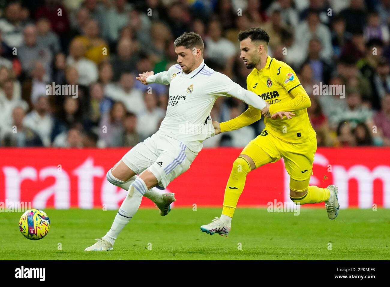 Villarreal's Alex Baena grabs Real Madrid's Federico Valverde by the ...