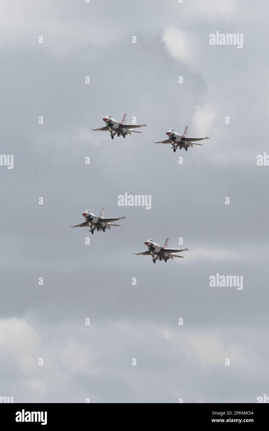 The United States Air Force Air Demonstration Squadron "Thunderbirds ...