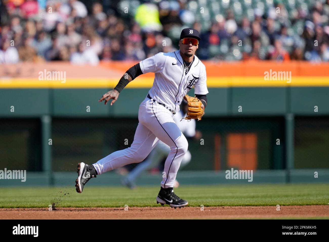 Detroit Tigers shortstop Javier Baez chases the ball during the first ...