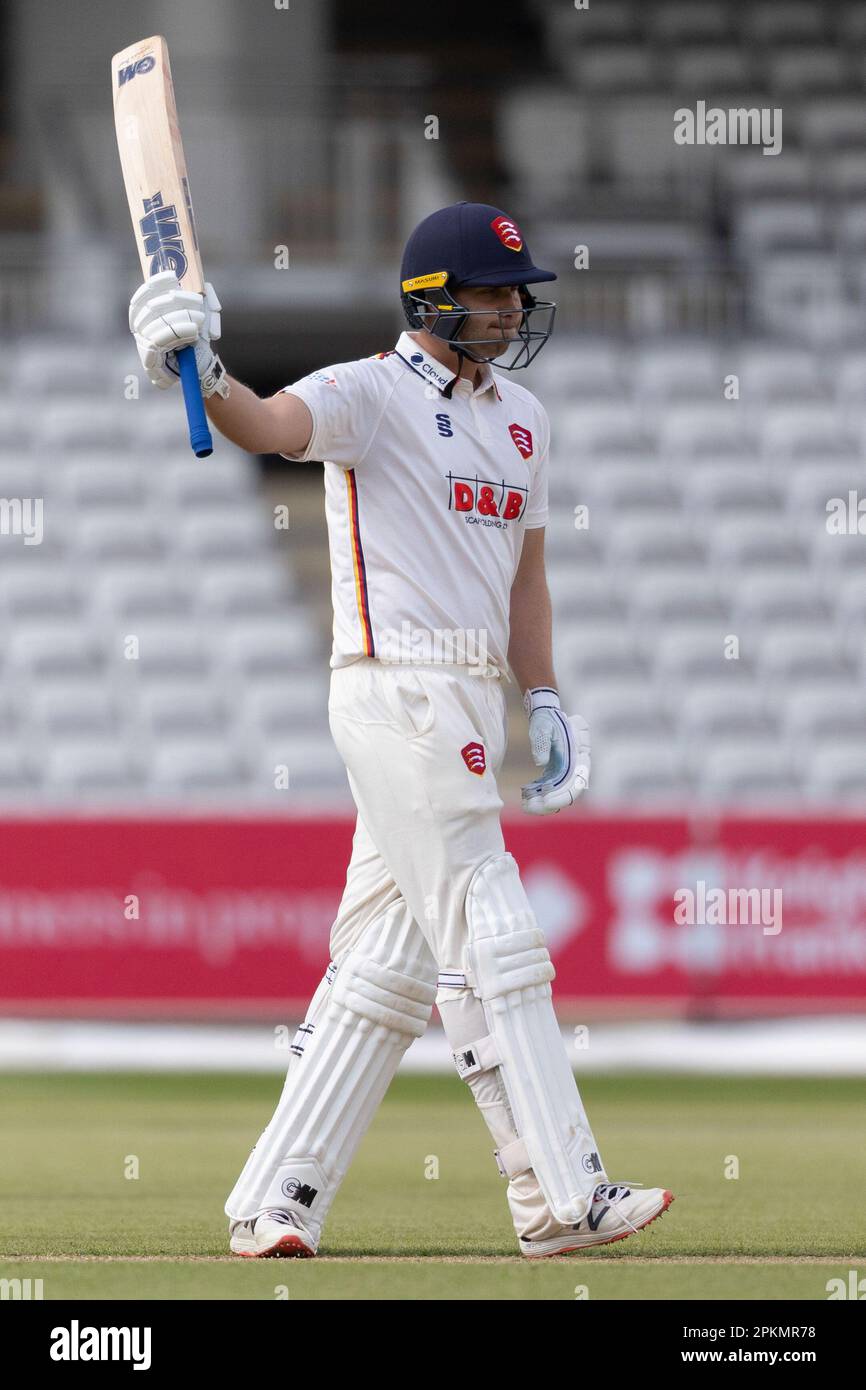 London, UK. 08th Apr, 2023. Essex batter Matthew Critchley raises his ...