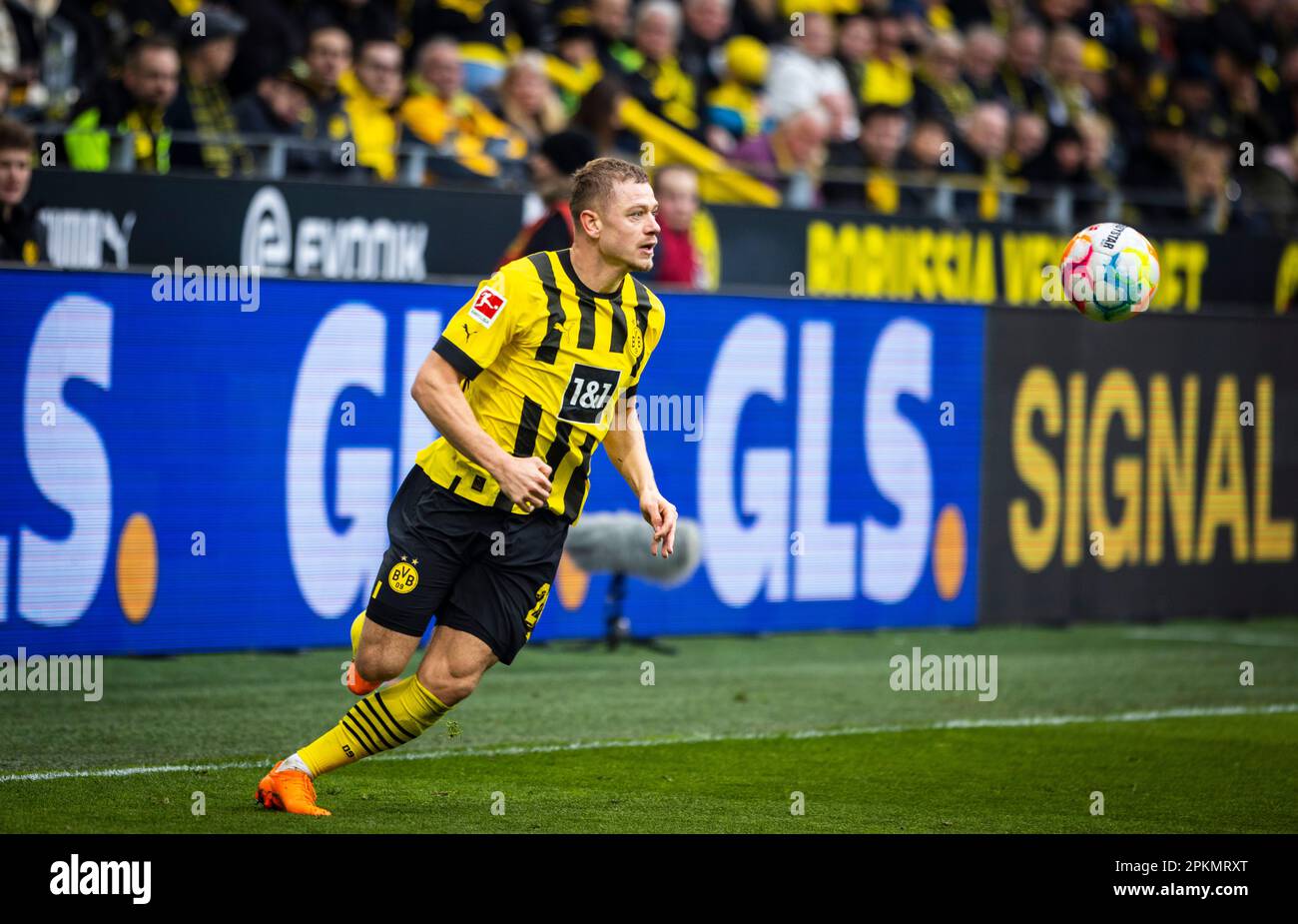 Dortmund, Germany. 8th Apr, 2023. Julian Ryerson (BVB) Borussia ...
