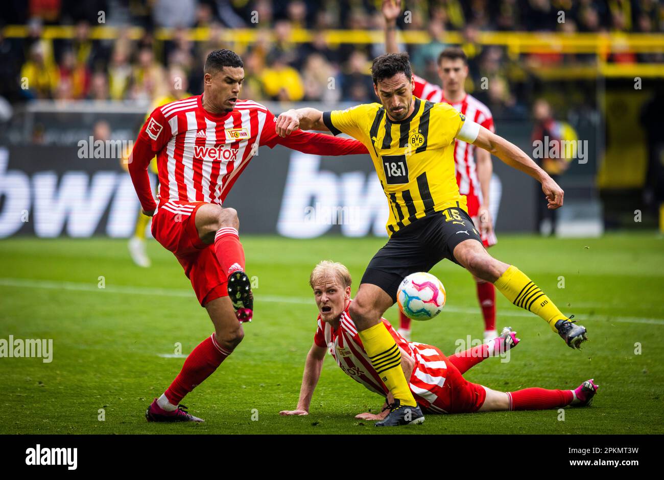 Dortmund, Germany. 8th Apr, 2023. Mats Hummels (BVB), Union's Danilho ...
