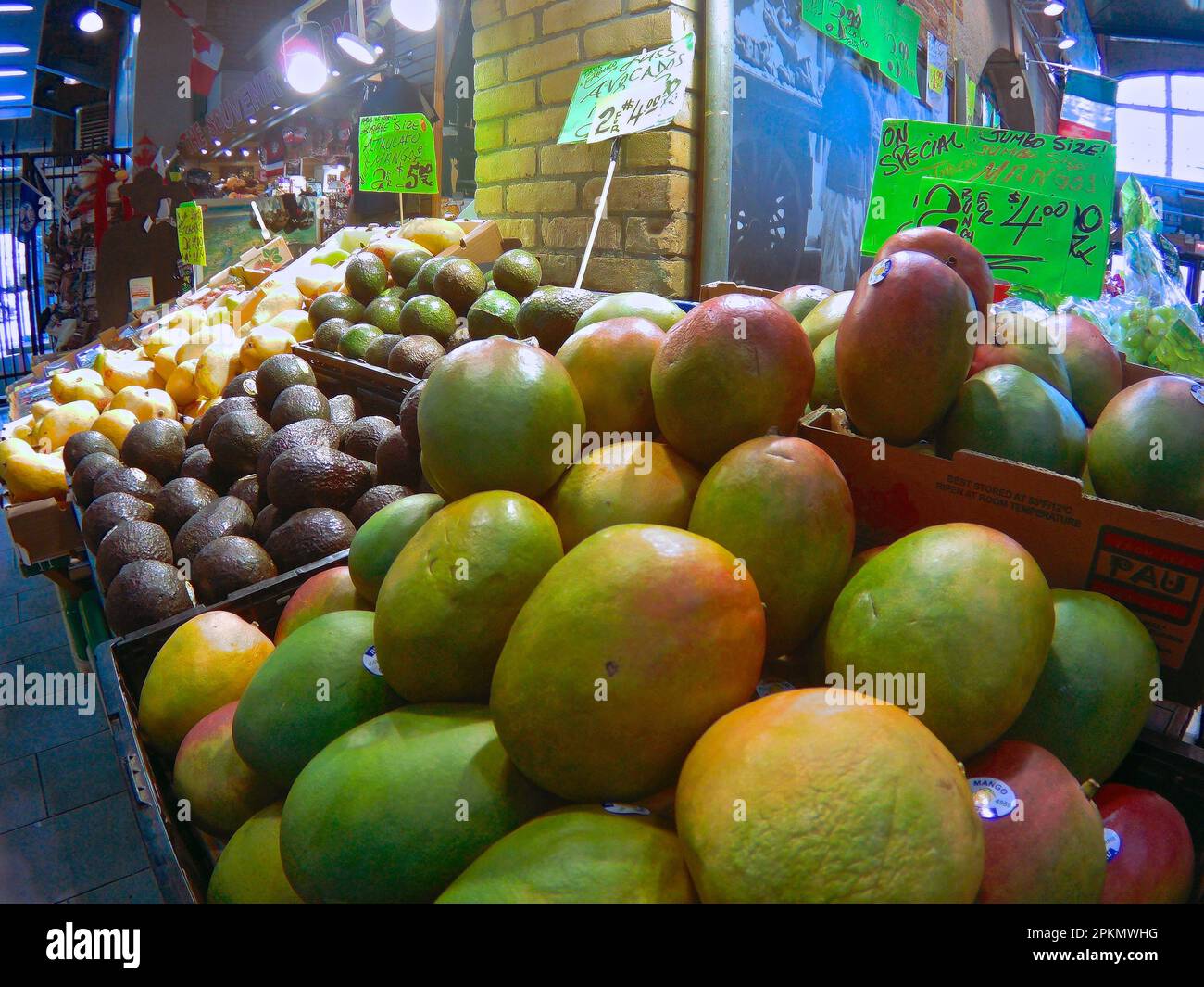 Mango cart hi-res stock photography and images - Alamy