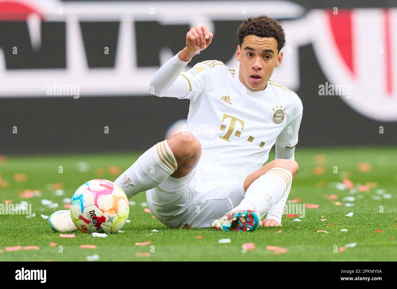 Mit jamal musiala fc bayern munchen hi-res stock photography and images ...