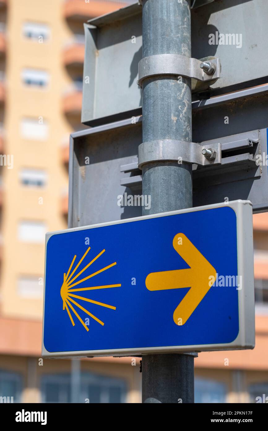 sign indicating the direction of the Santiago de Compostela road Stock ...