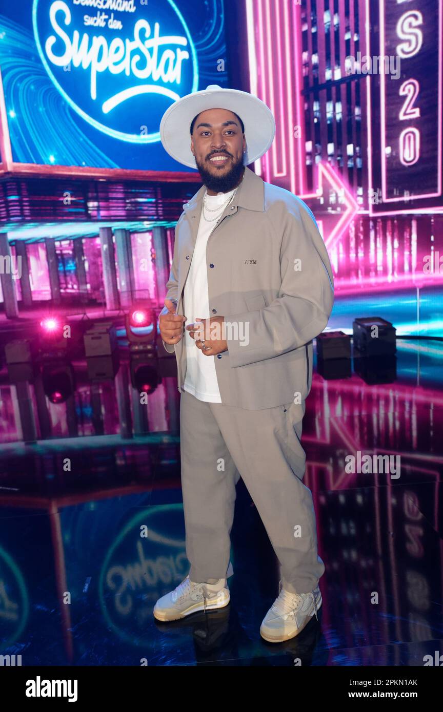 Cologne, Germany. 08th Apr, 2023. The candidate Sem Eisinger stands in ...