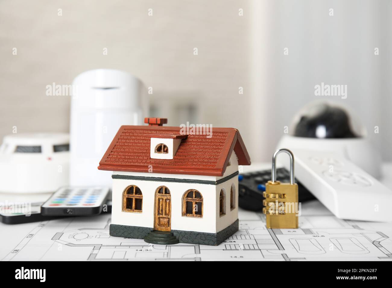 House model, CCTV camera, lock, remote controls, smoke and movement ...