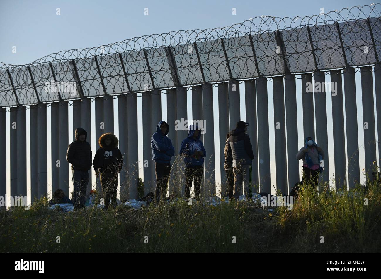 Tijuana, Baja California, Mexico. 7th Apr, 2023. 150 migrants some with ...