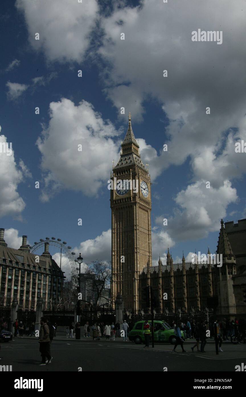 Portcullis house black and white hi-res stock photography and images ...