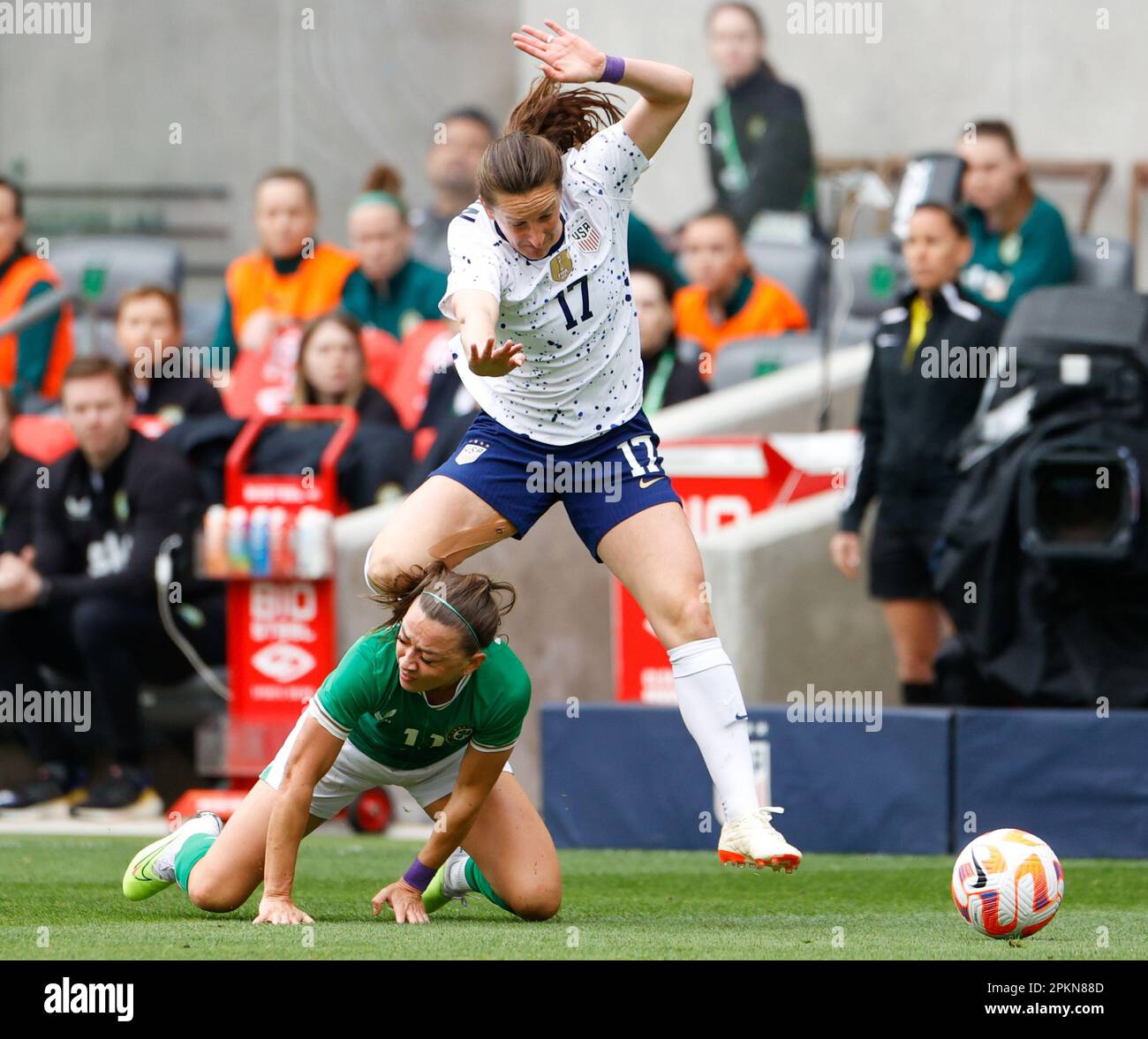 Katie mccabe republic of ireland hi-res stock photography and images ...