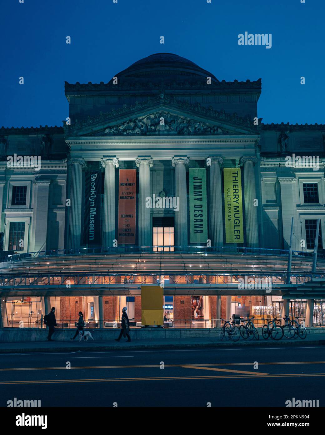 The Brooklyn Museum at night, Brooklyn, New York Stock Photo - Alamy