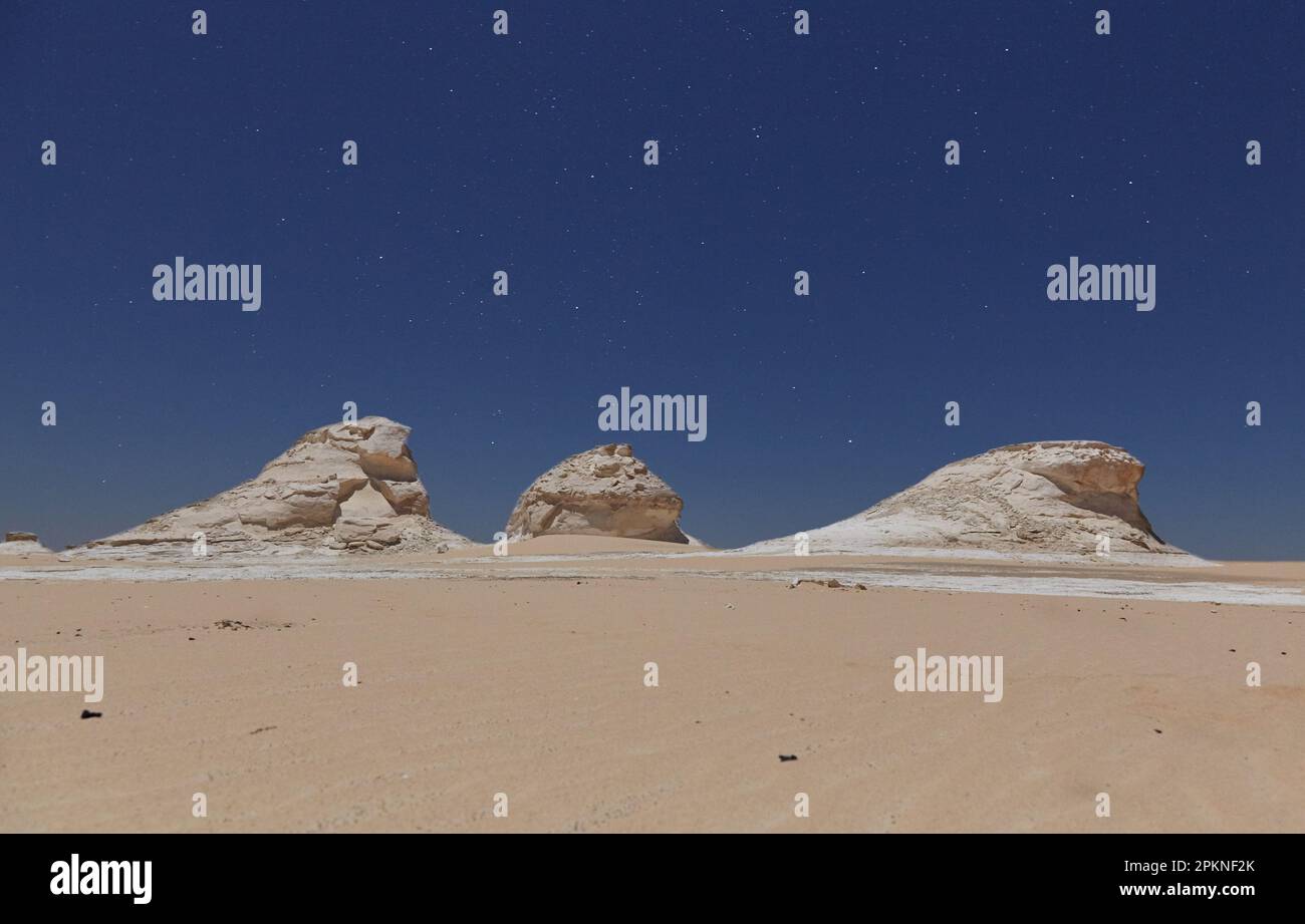 The Otherworldly White Desert Near Egypt's Bahariya Oasis Stock Photo - Alamy