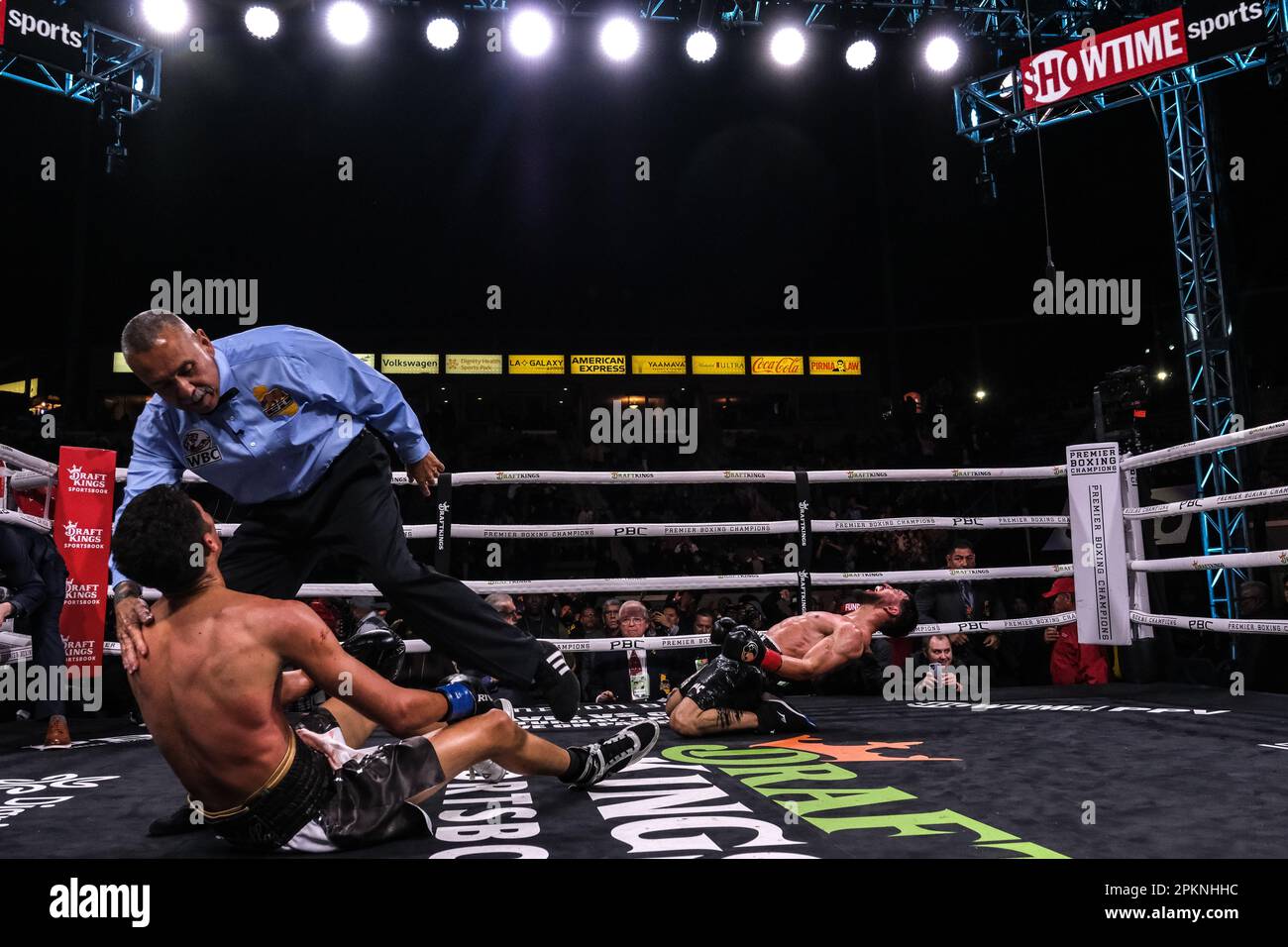 Carson, California, USA. 8th Apr, 2023. Referee Ray Corona counts out ...