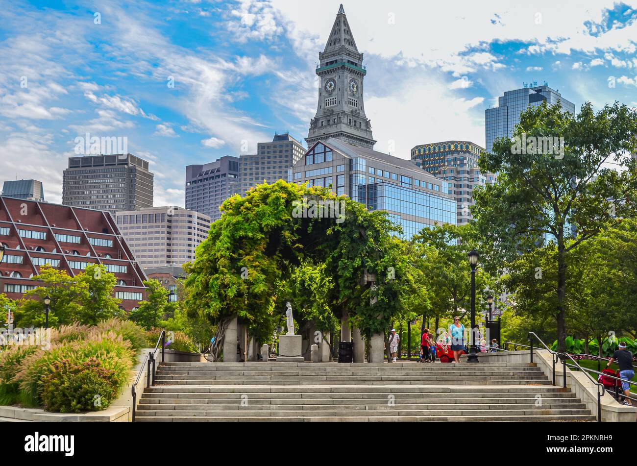 Financial district with Custom House Tower and modern city skyline in ...