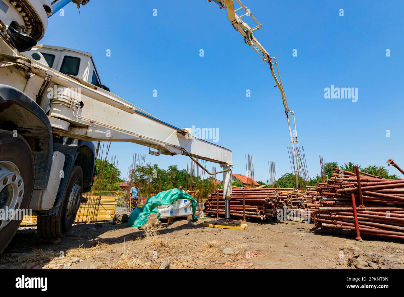 Extended side outrigger stabilizer gives support and stability to truck ...