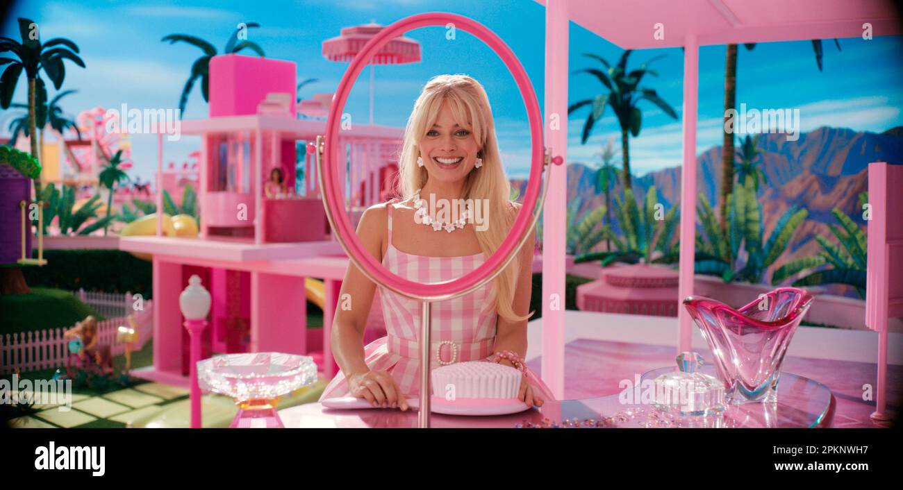 MARGOT ROBBIE in BARBIE (2023), directed by GRETA GERWIG. Credit ...