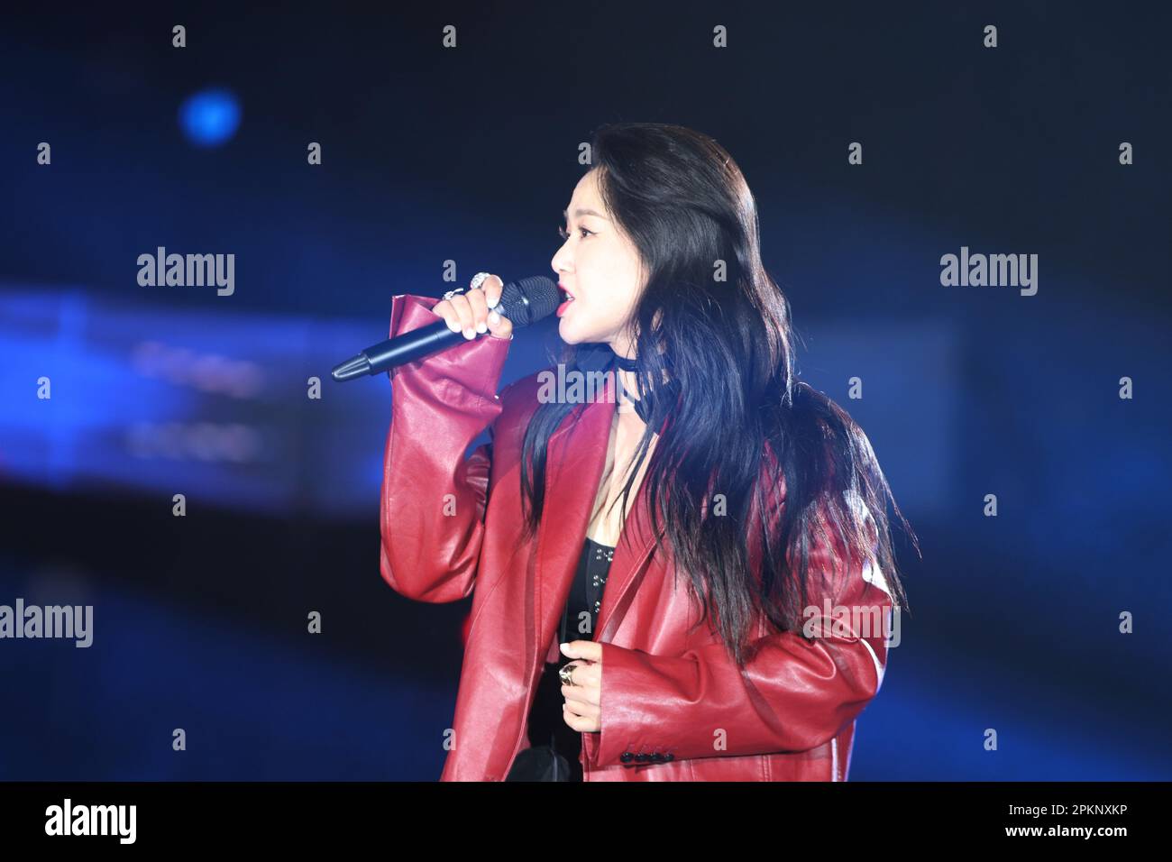 LIANYUNGANG, CHINA - APRIL 8, 2023 - Singer Tan Weiwei (Sitar tan ...