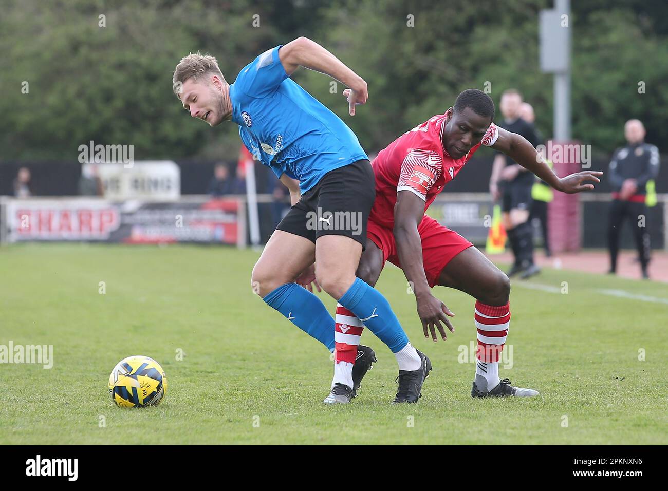 Daniel Quick of Billericay and Ade Yusuff of Hornchurch during ...