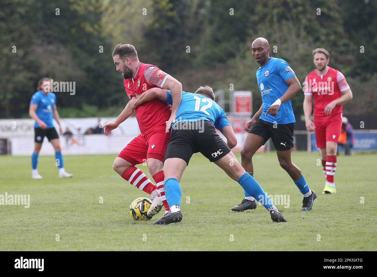 Sam Higgins of Hornchurch and Daniel Quick of Billericay during ...