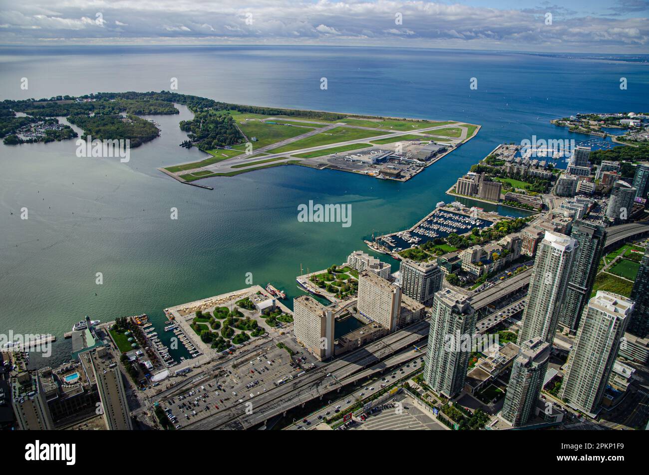 Air canada center toronto hi-res stock photography and images - Alamy