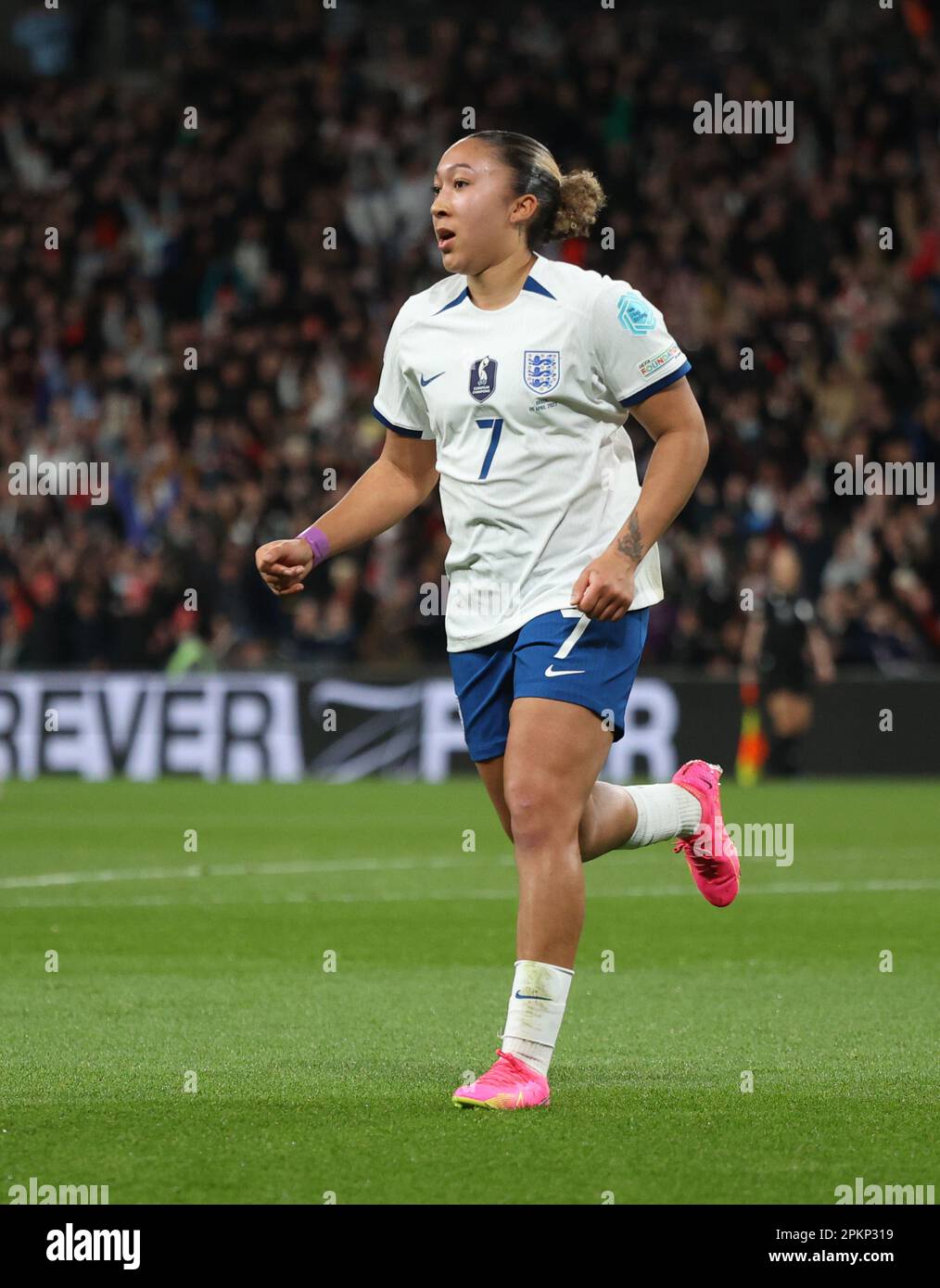 James england womens hi-res stock photography and images - Alamy