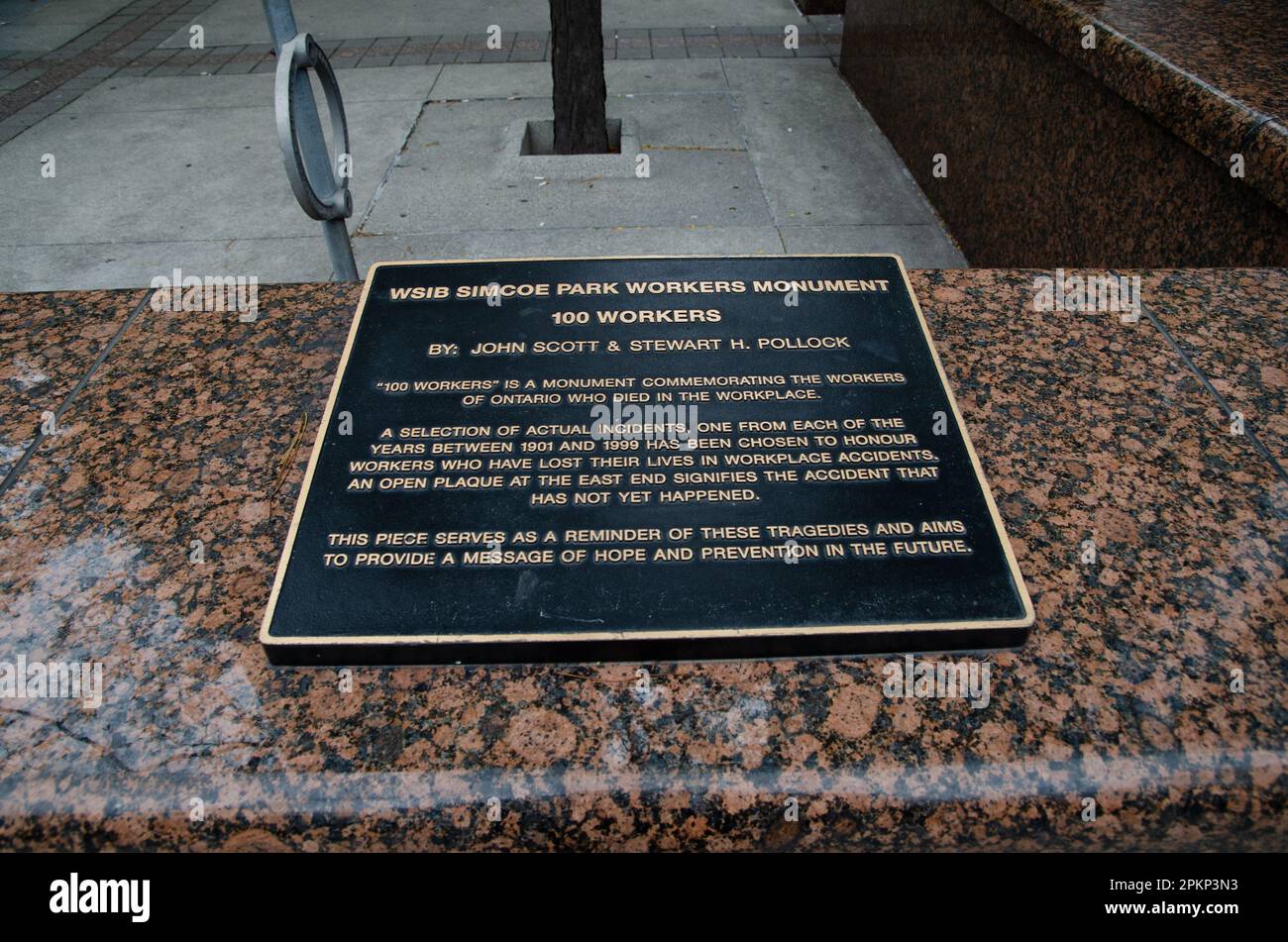 100 workers monument hi-res stock photography and images - Alamy