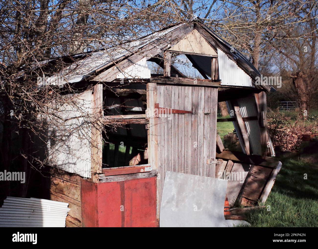 Workshop garage scene hi-res stock photography and images - Alamy