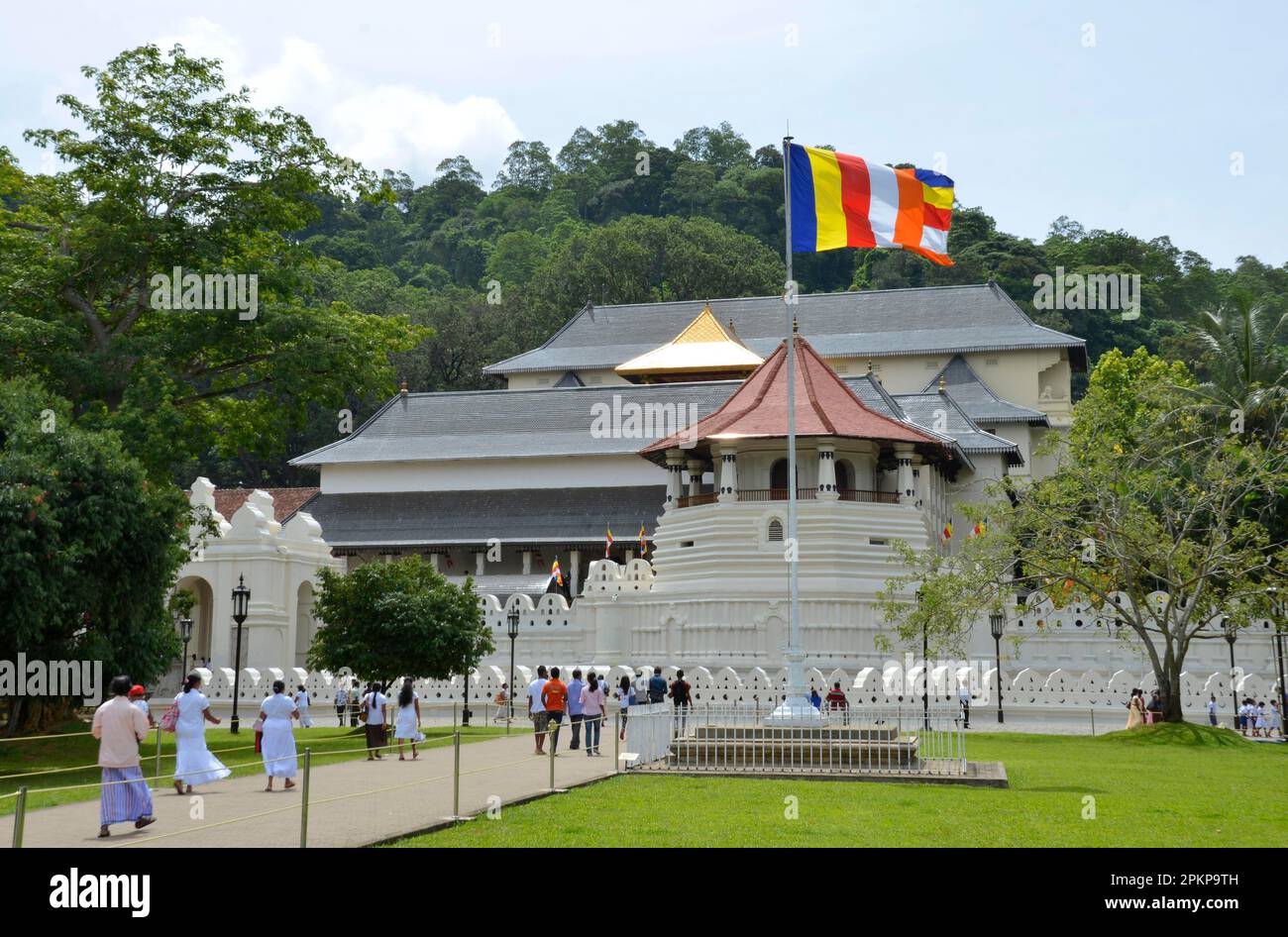 (Temple of the Sacred Tooth) Relic, Sri Dalada Maligawa, Kandy, Sri ...