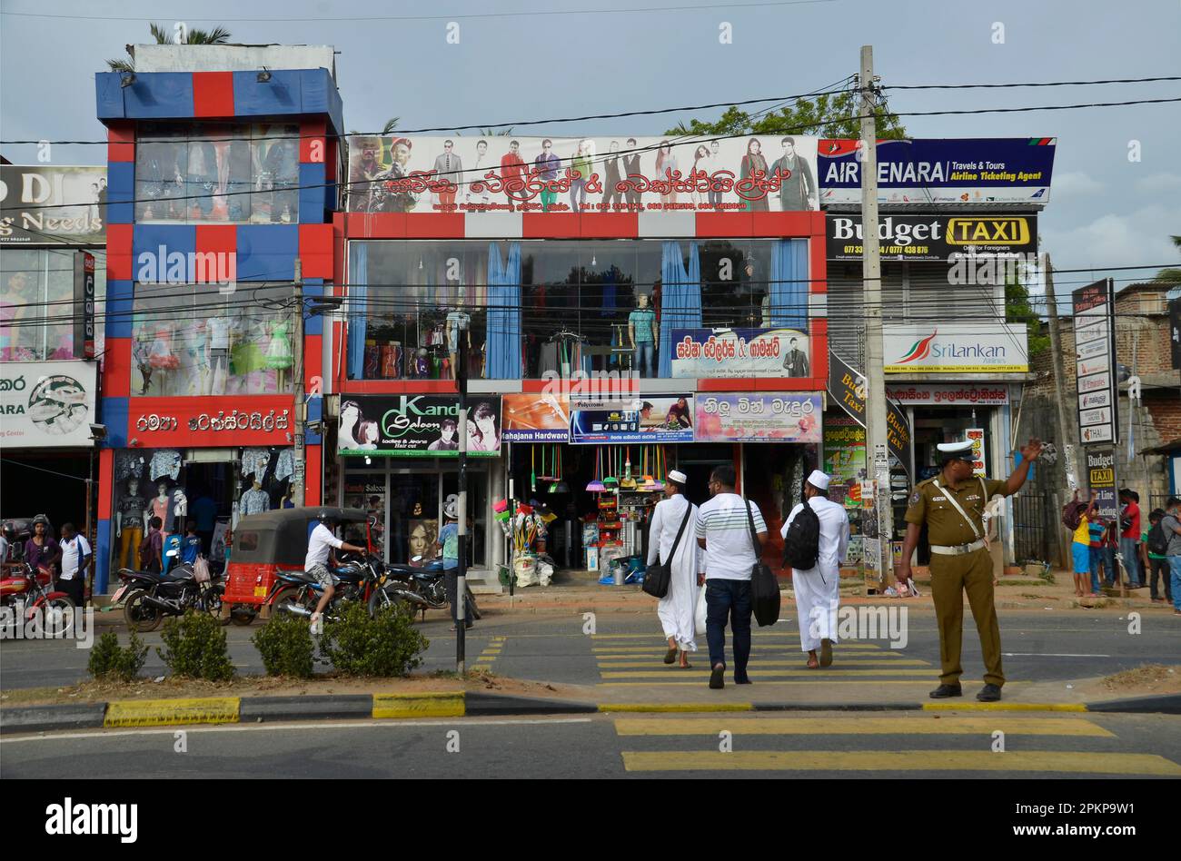 Sri lankan high street hi-res stock photography and images - Alamy