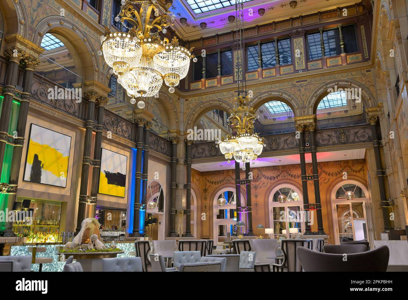 The stylish lobby hall at the Hilton Paris Opera hotel, Paris FR Stock ...