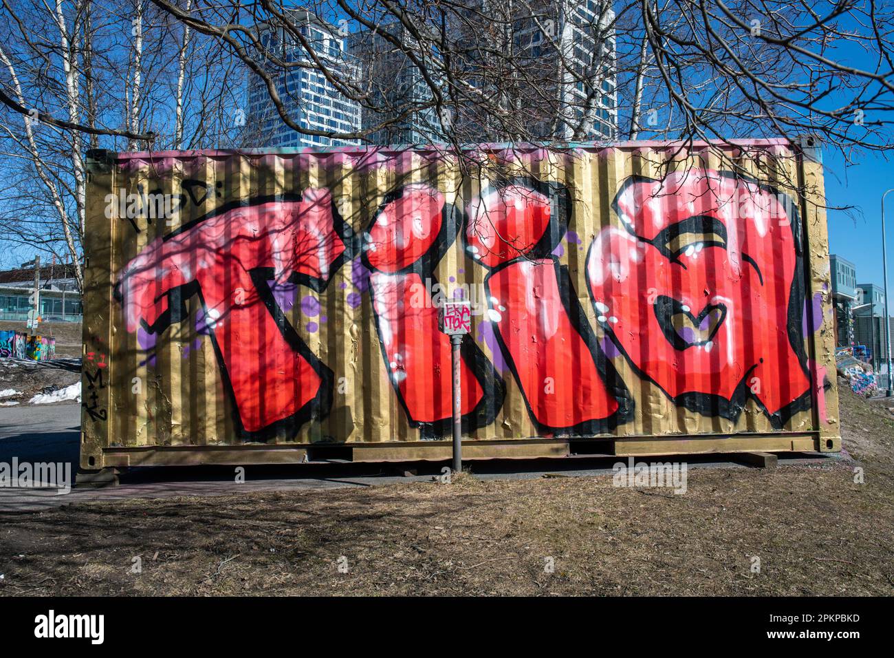 Shipping container graffiti hi-res stock photography and images - Alamy