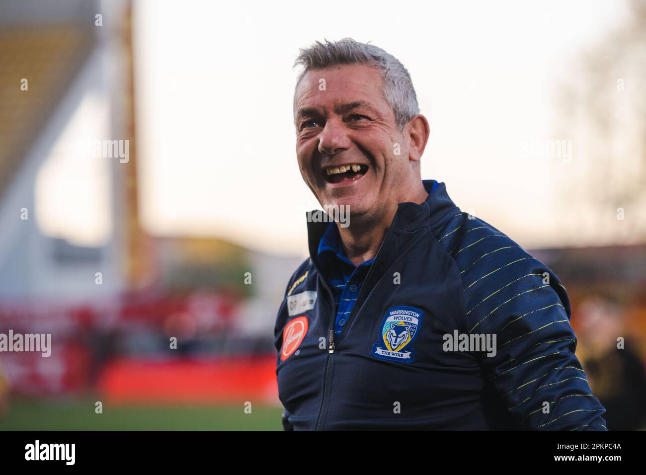 Daryl Powell and Warrington Wolves players celebrate victory against ...