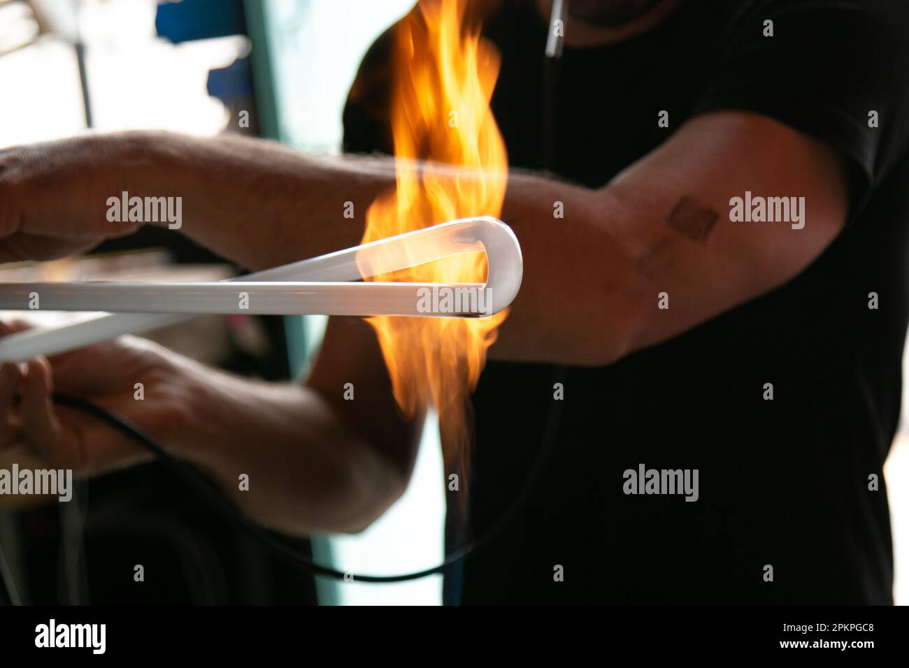 Andy Doig Making Neon in Brighton Stock Photo - Alamy