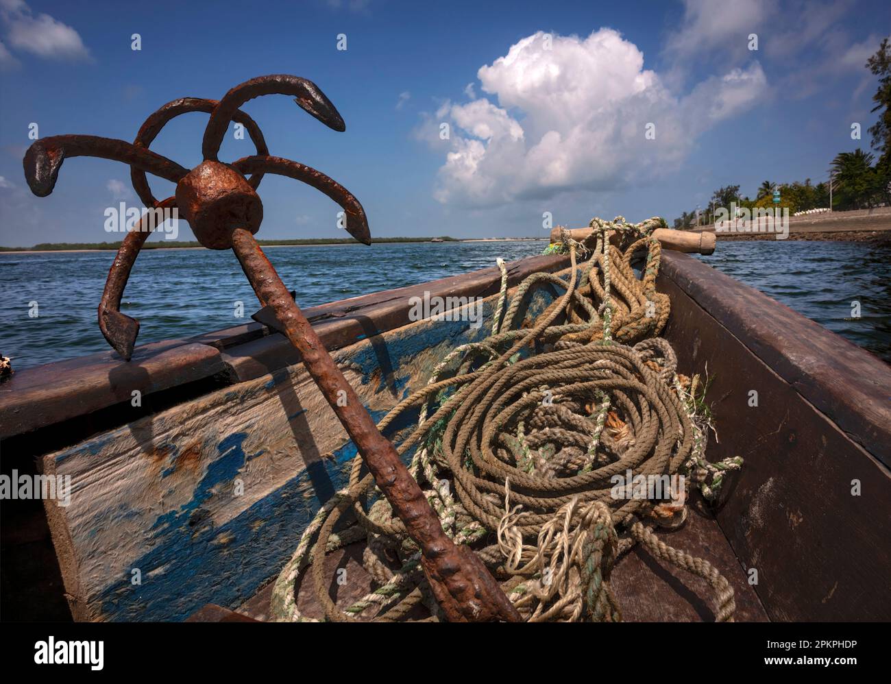 The sea passage between Lamu and Manda Islands Stock Photo - Alamy