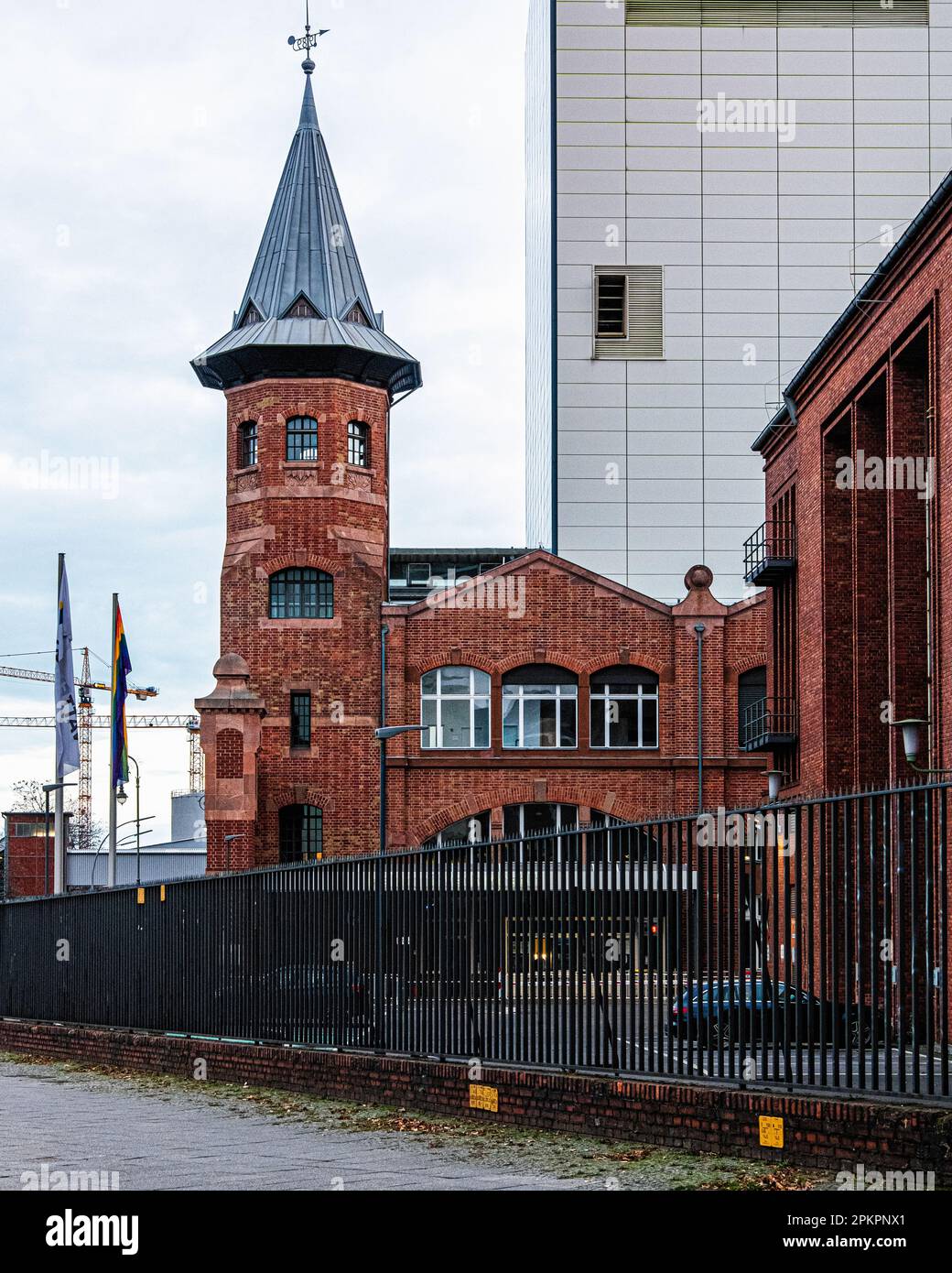 Moabit Power station supplies heat and electricity to the area ...