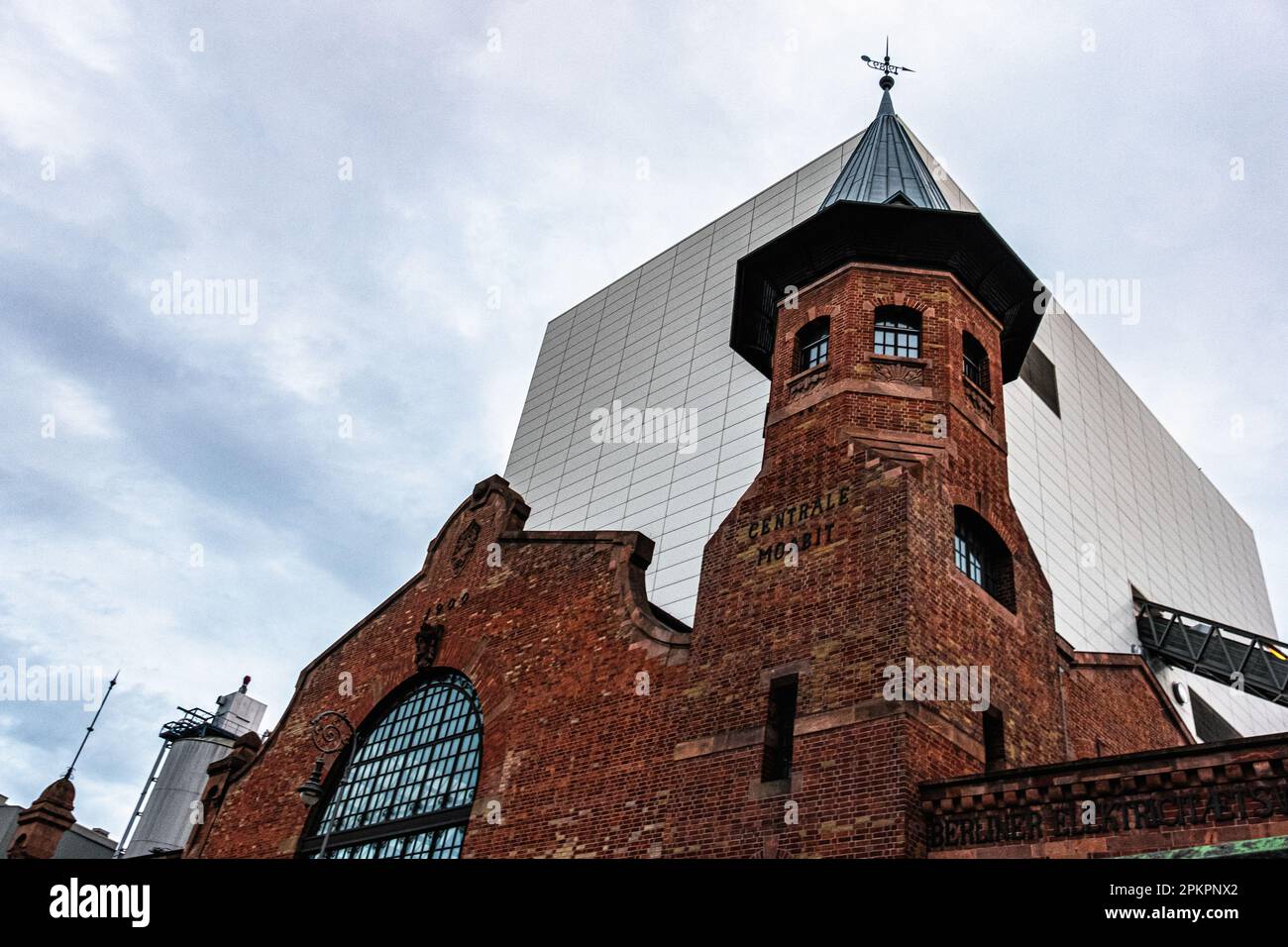 Moabit Power station supplies heat and electricity to the area ...